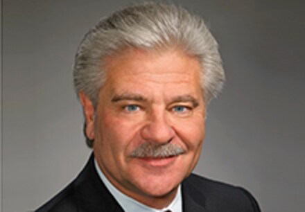 TE 领导团队及董事会 | TE Connectivity